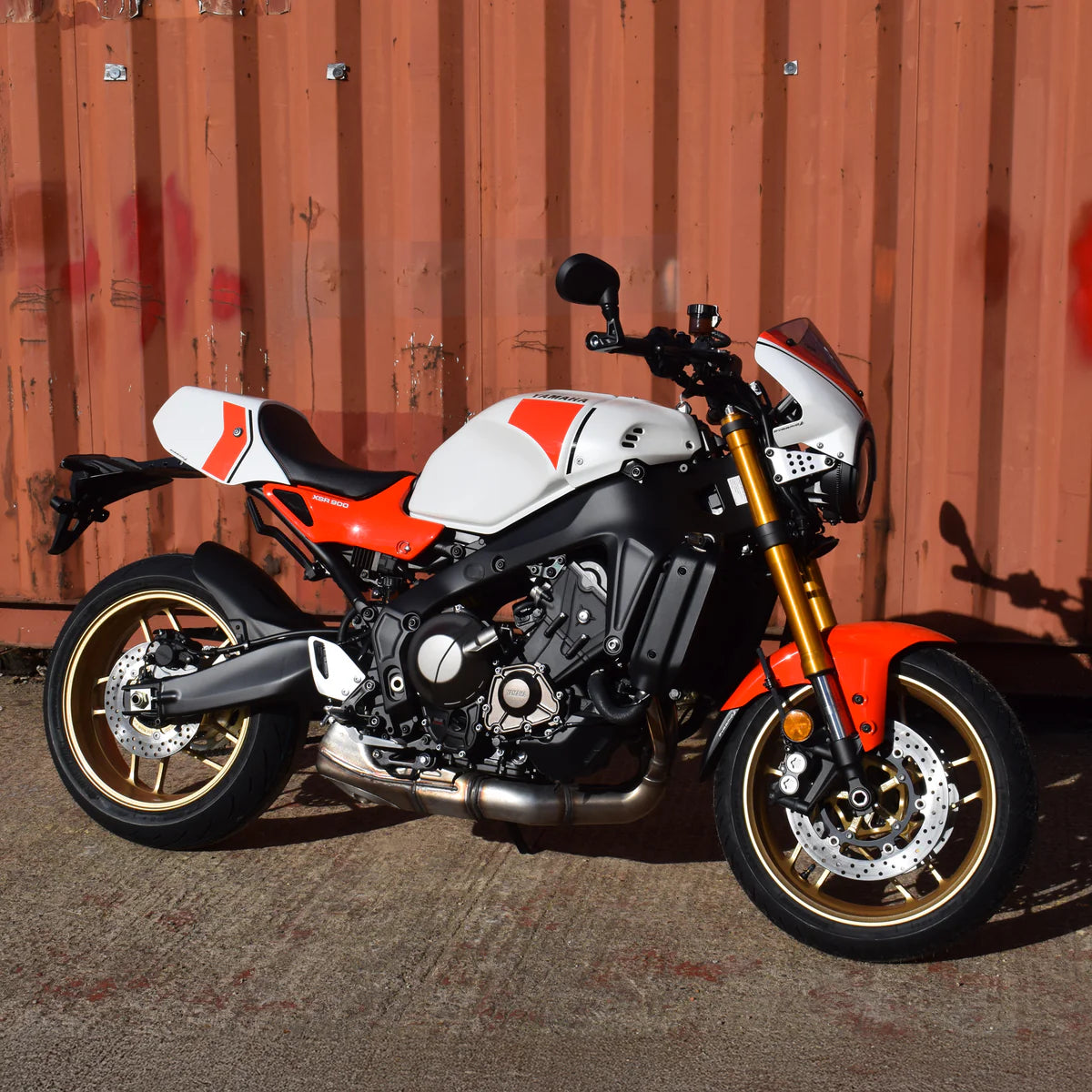 Yamaha XSR900 Legend Red seat cowl 2025 > by Pyramid. | STP Racing Products